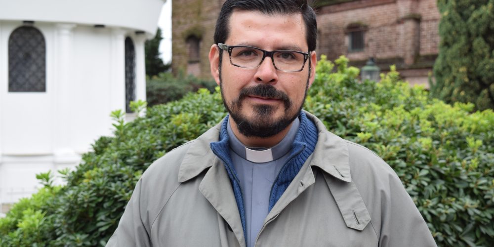 Padre Víctor Hugo Centeno: “Necesitamos ser una comunidad orante ...