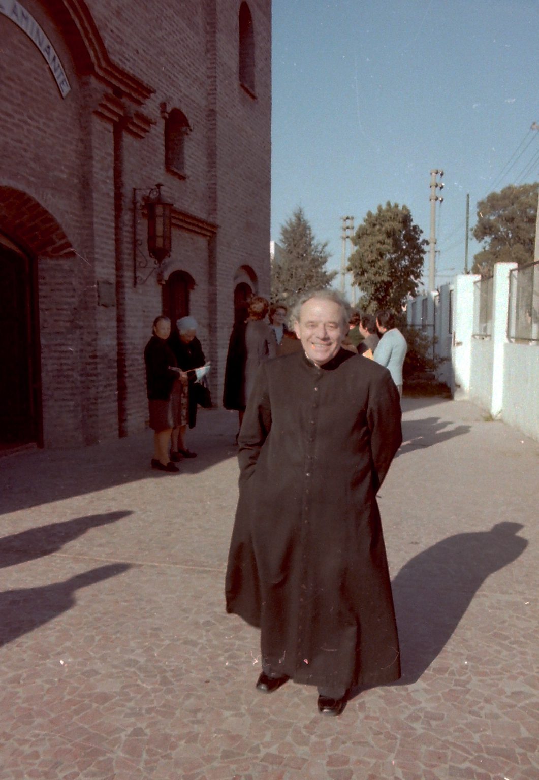 El Padre Mario - Su historia - Obra del Padre Mario