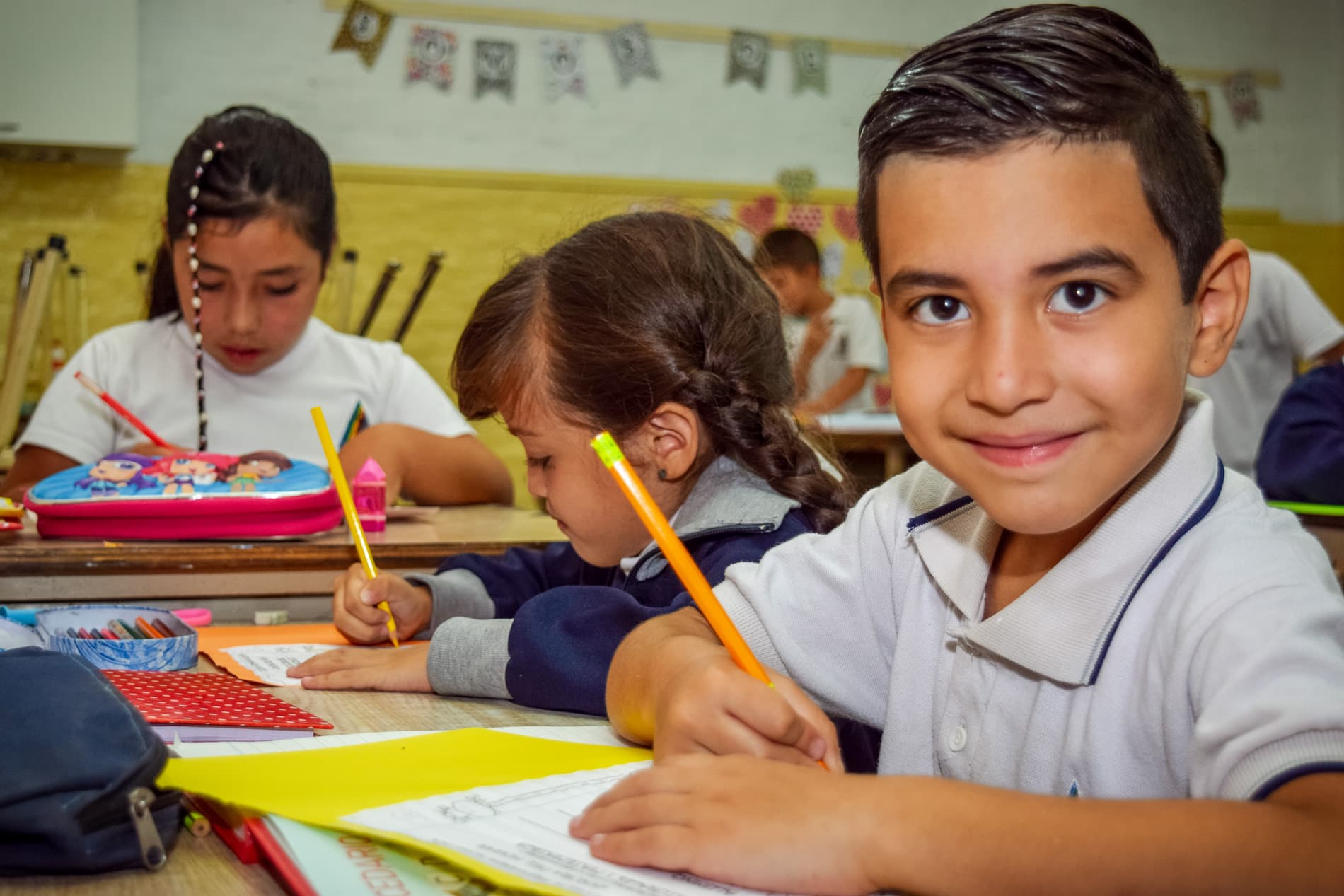 Escuela Primaria - Obra del Padre Mario